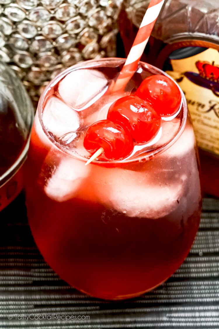 Royal Flush Cocktail - Tasty Cocktail Recipes